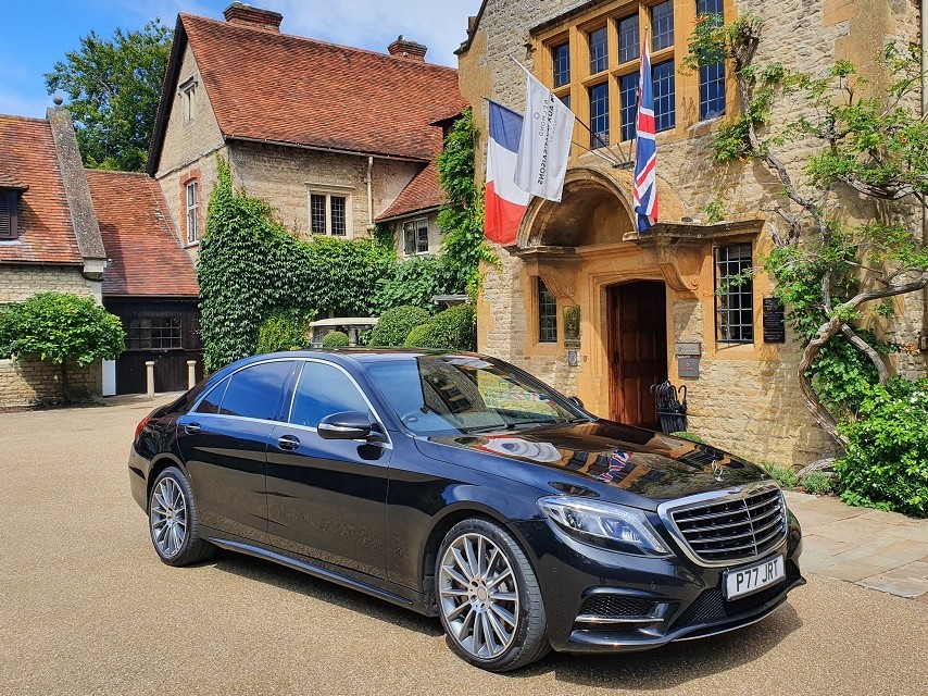Luxury Chauffeur Car Service Oxford Oxfordshire - JONNY-ROCKS®